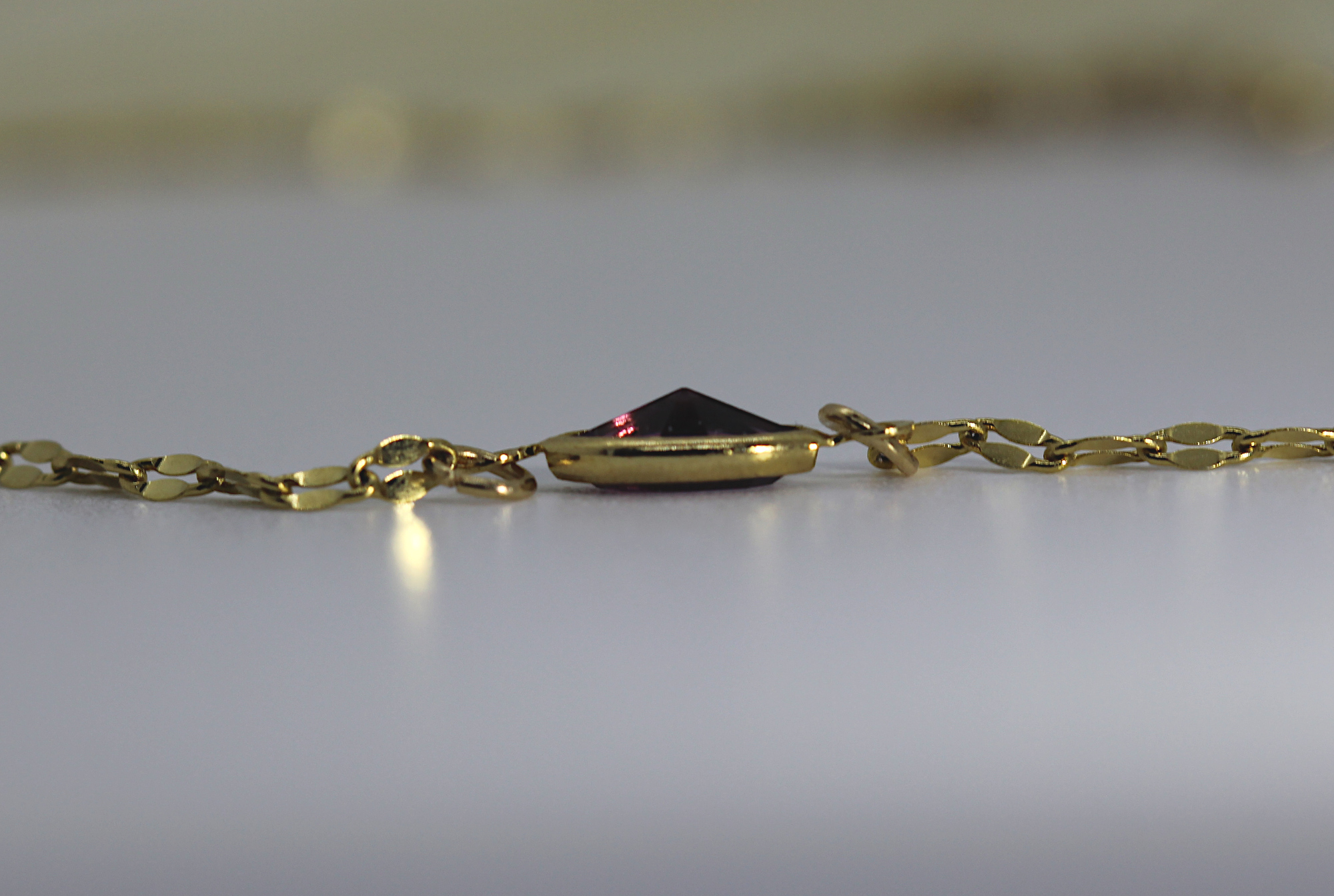 Collier Amélia en cristal taillé - Bijou minimaliste pour femmes