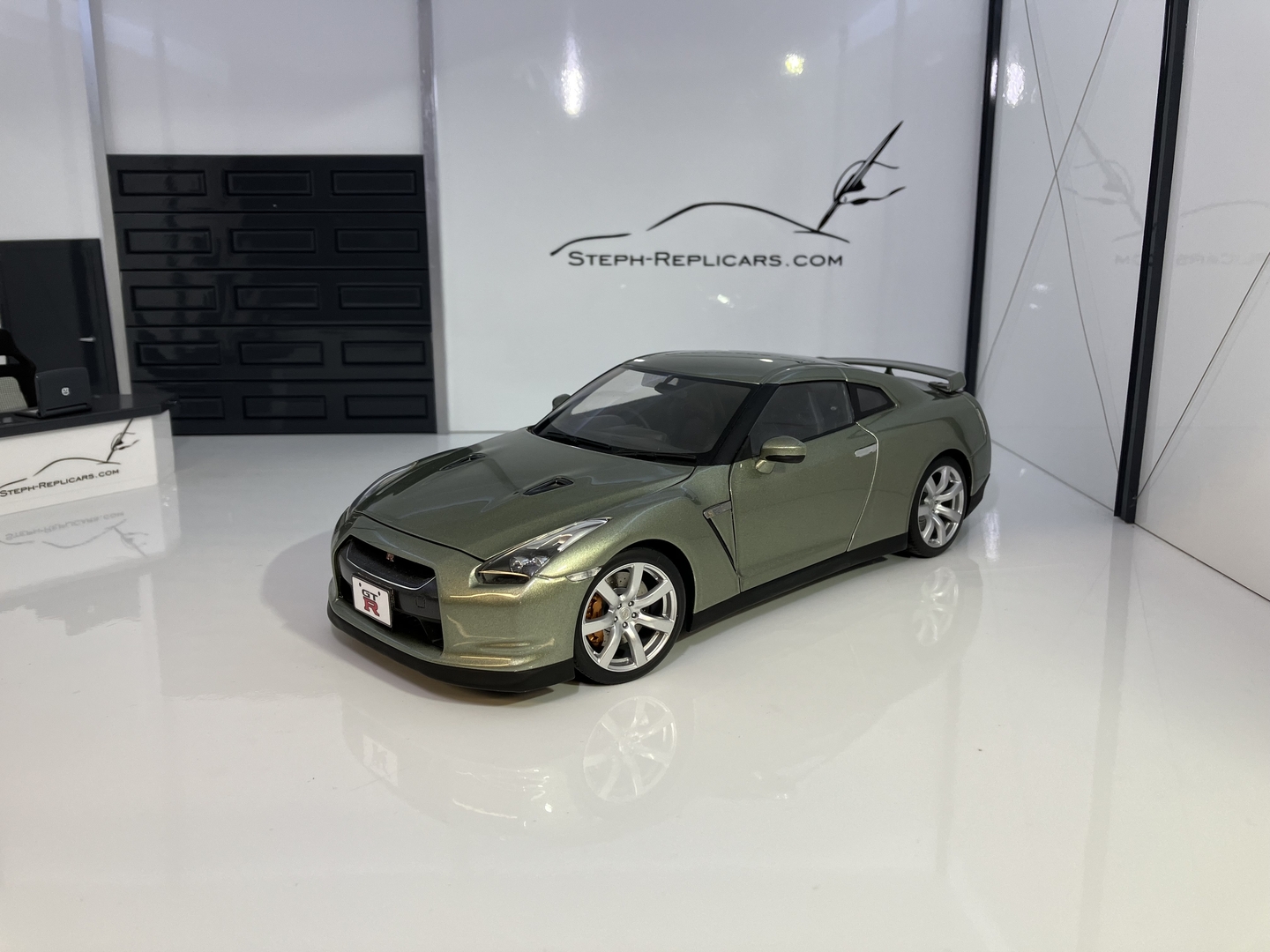 1/18 Nissan GT-R (R35) Autoart Millenium Jade Green - Miniatures 1/18 ...