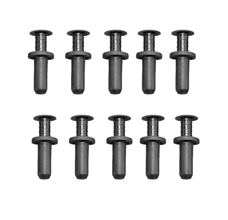 Clips / Clous en plastique pour garniture extérieure de coffre break ...