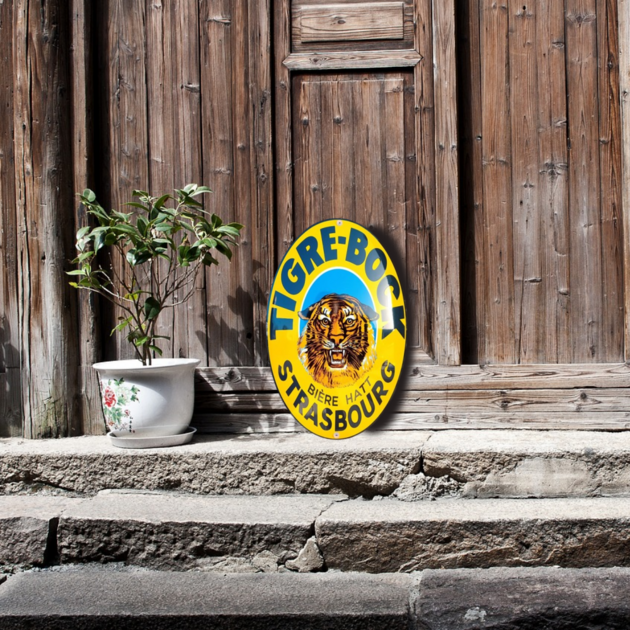Plaque émaillée Tigre-bock : une touche d'histoire brassicole