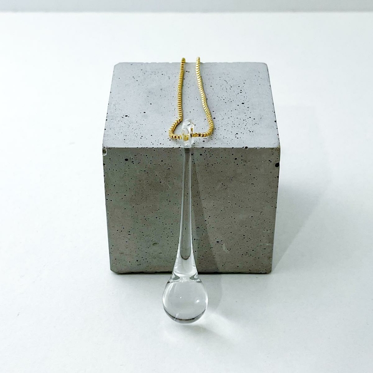 Just Glass It - Collier goutte de verre transparente chaîne dorée