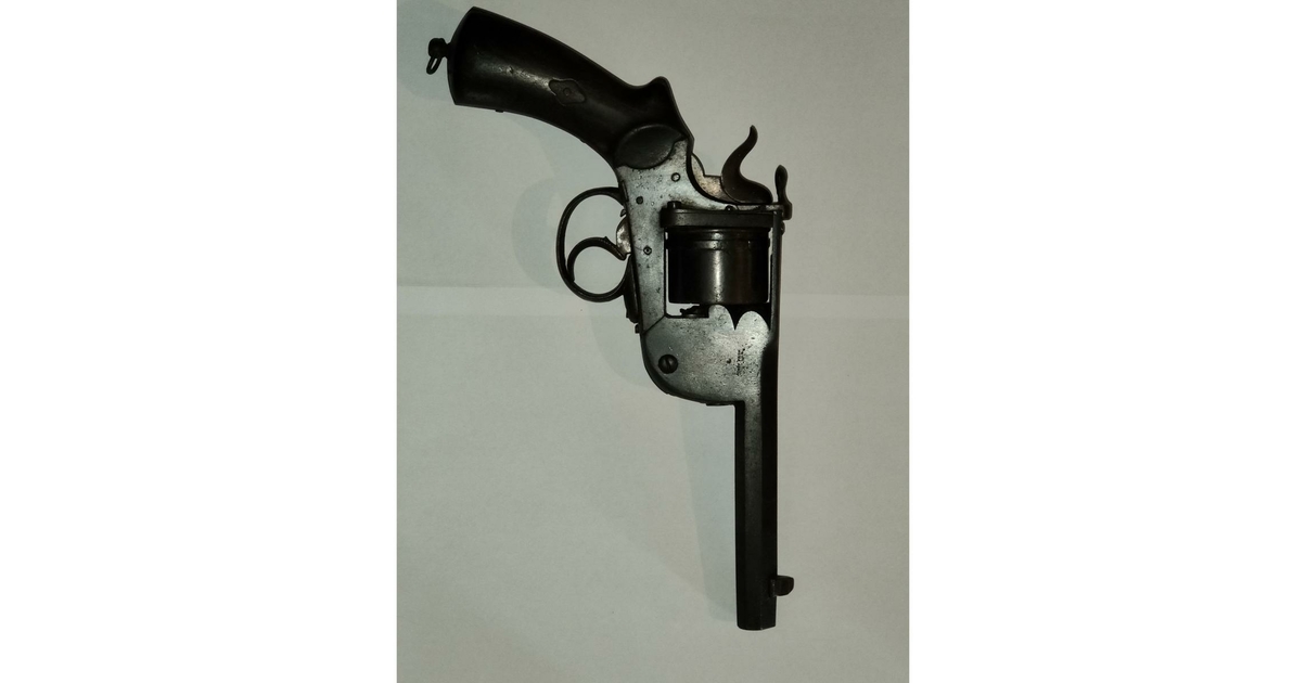 Authentique révolver belge du XXème siècle