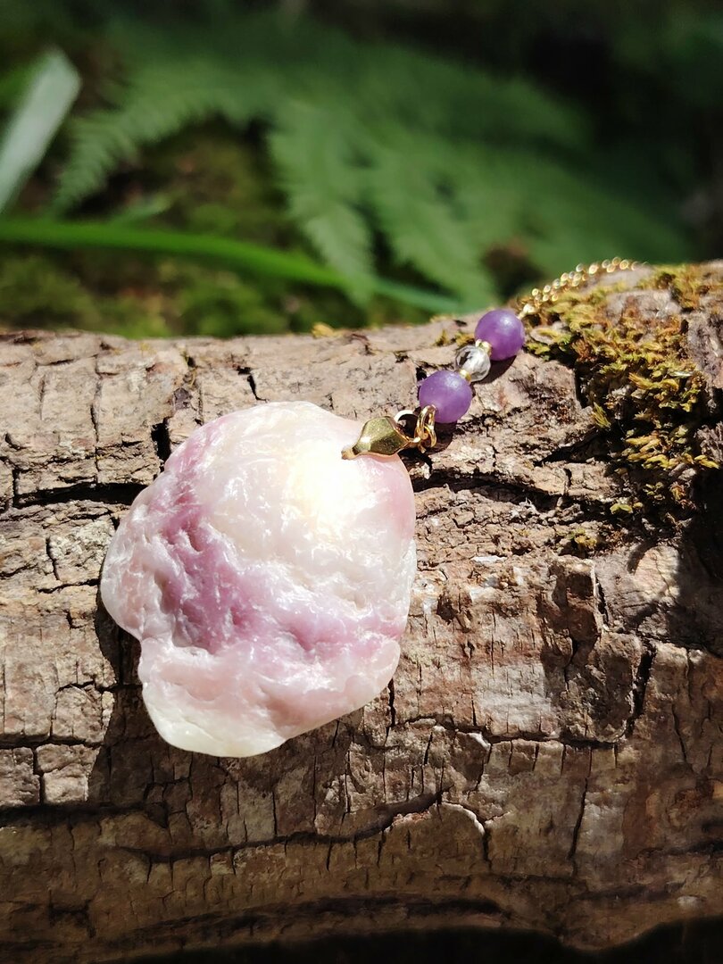 Collier coquillage lépidolite cristal création Magic Gaïa