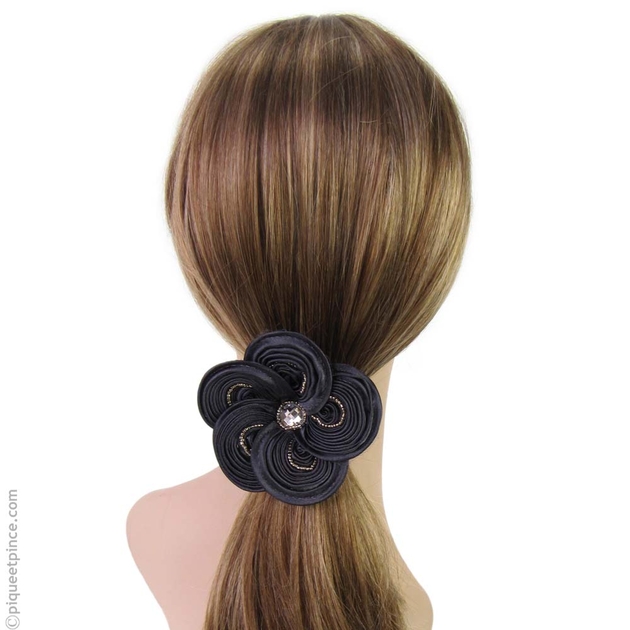 Catogan fleur en satin et perles