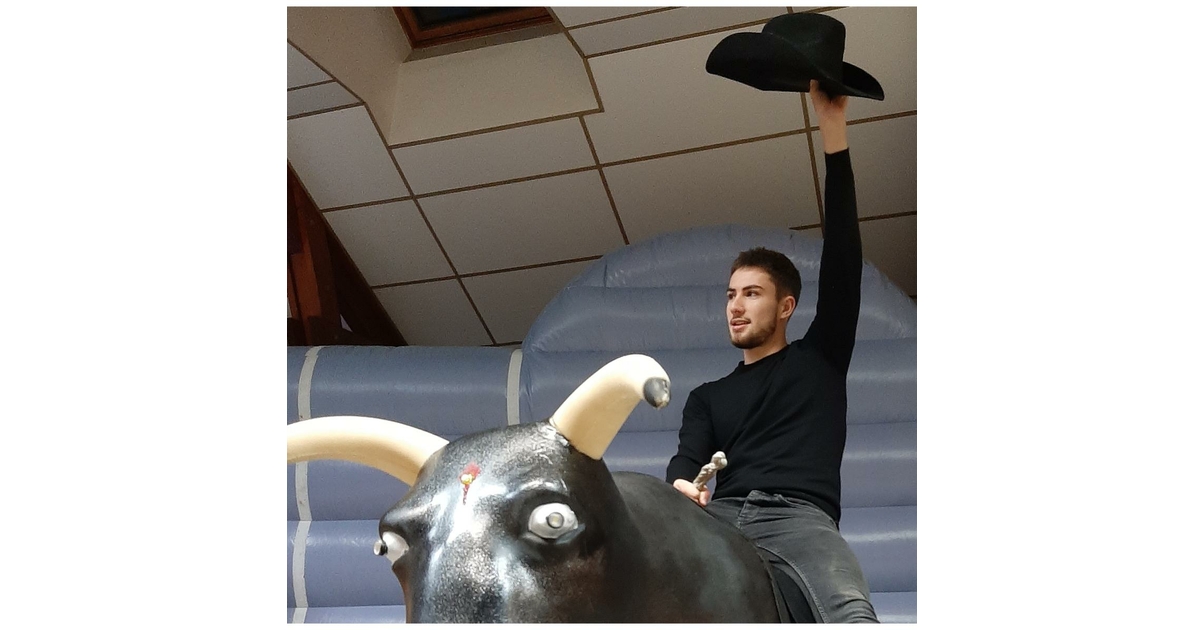 Animation Rodéo Mécanique - Prestations/Animations - FESTISHOW