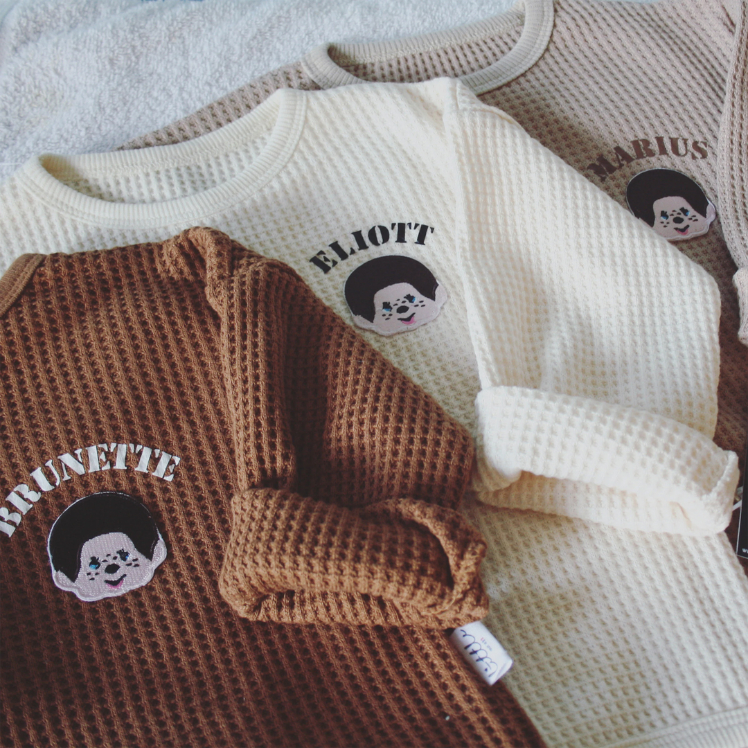 Sweat gaufré pour enfant avec prénom et patch kiki