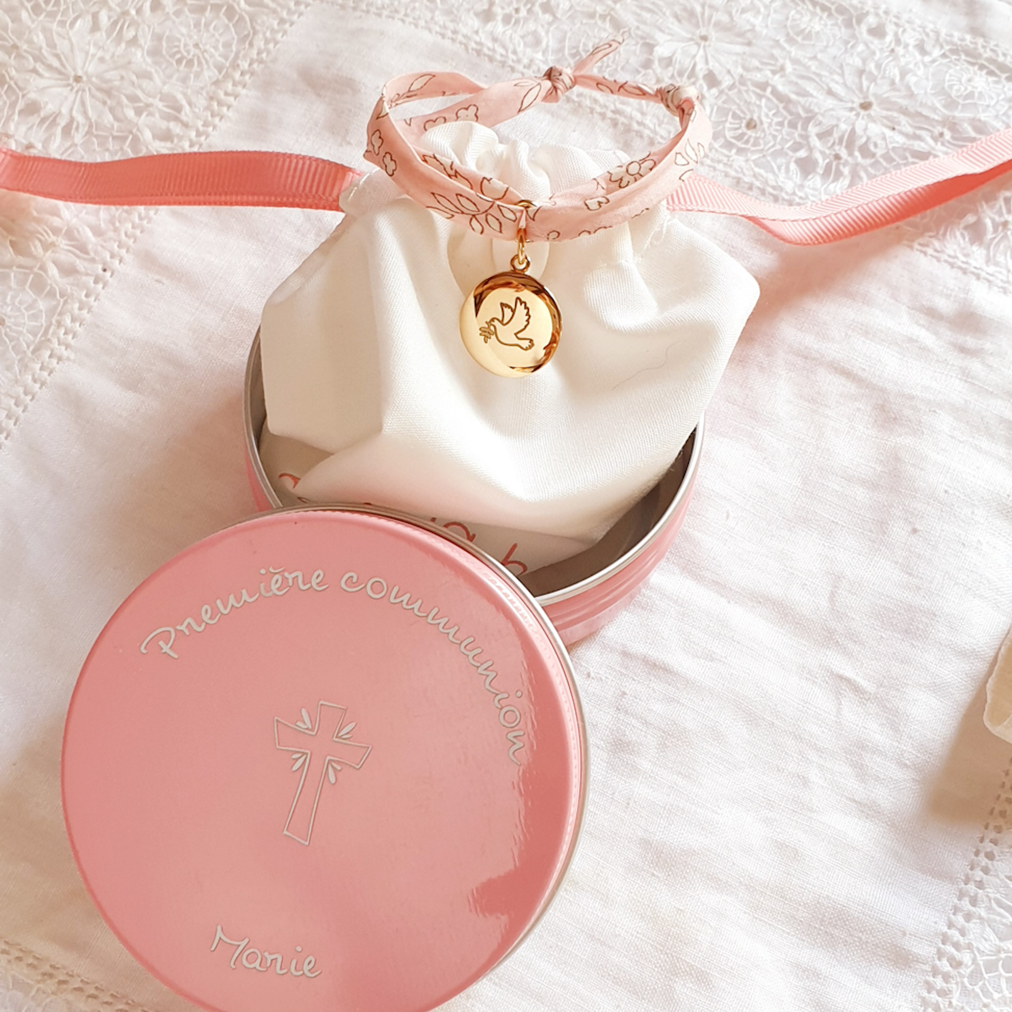 Bijoux personnalisés religieux pour baptême, communion...