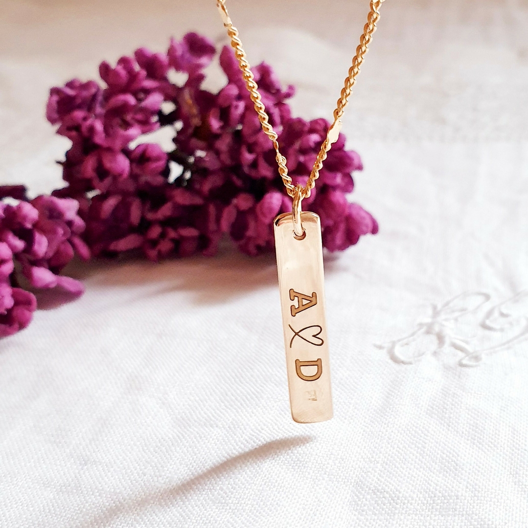 Collier plaque personnalisée femme plaqué or ou argent BARRÉE