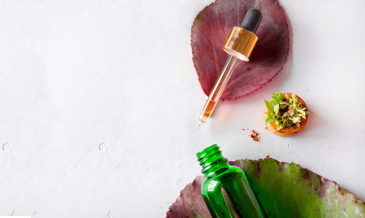 Quels signes suggèrent une intoxication au cyanure