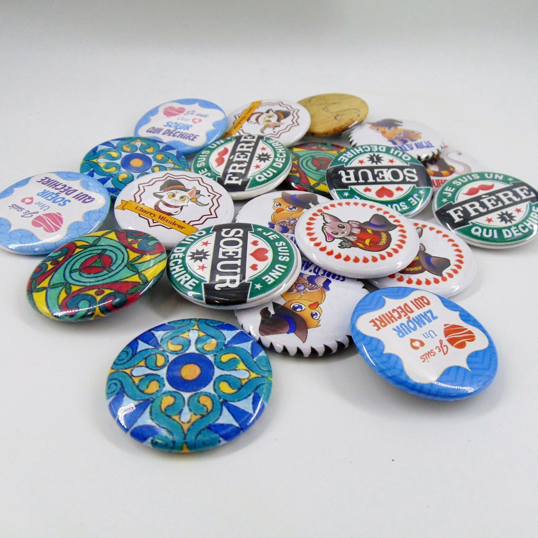 Badge sur-mesure - Les Accessoires/Badges - maliceaupaysdesmerveilles
