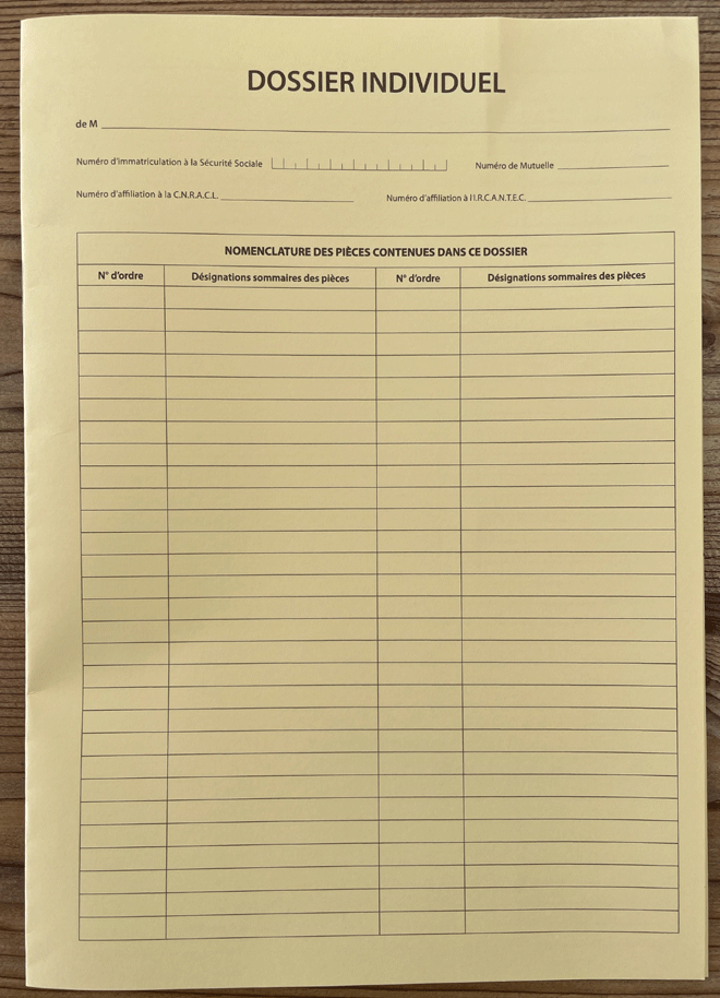 Dossier individuel d'agent cartonné - Formulaires et registres