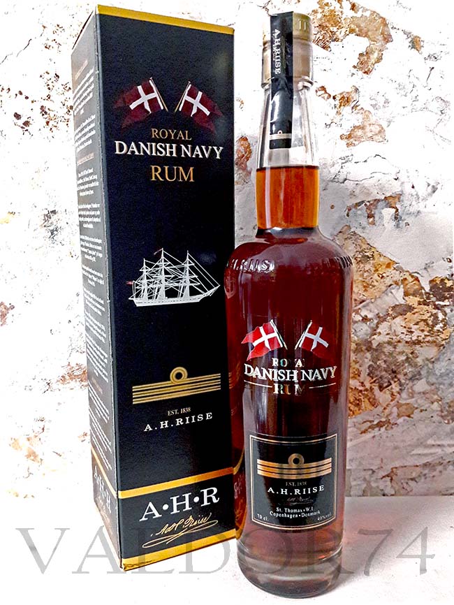 AH Riise Royal Danish Navy Rum COPENHAGEN 1888 GOLD MEDAL RUM 40° 70cl ...