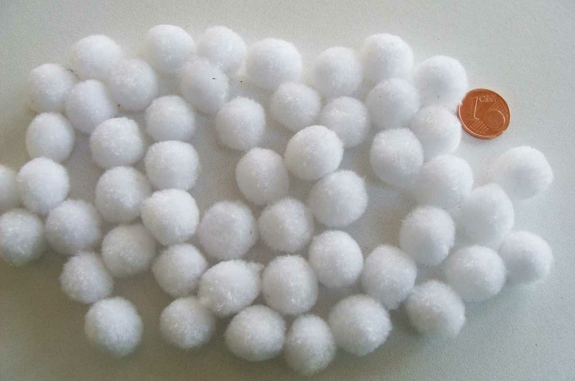 Pompons 15mm environ BLANC par 50 pièces - Pompons - FondBaie