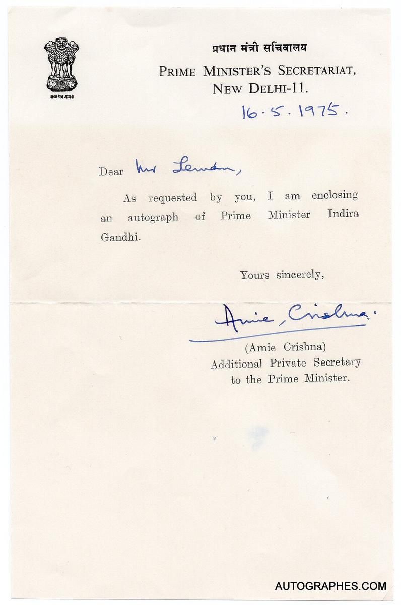 Indira GANDHI - Signature autographe et lettre de sa secrétaire (1975)