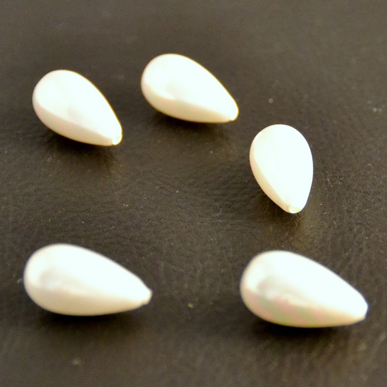 1 magnifique perle en nacre naturelle "goutte d'eau",blanc - Perle demi ...