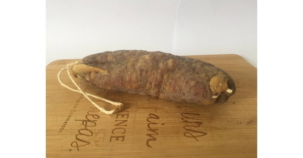 Saucisson artisanal de porc du pays basque au fromage de brebis AOP ...