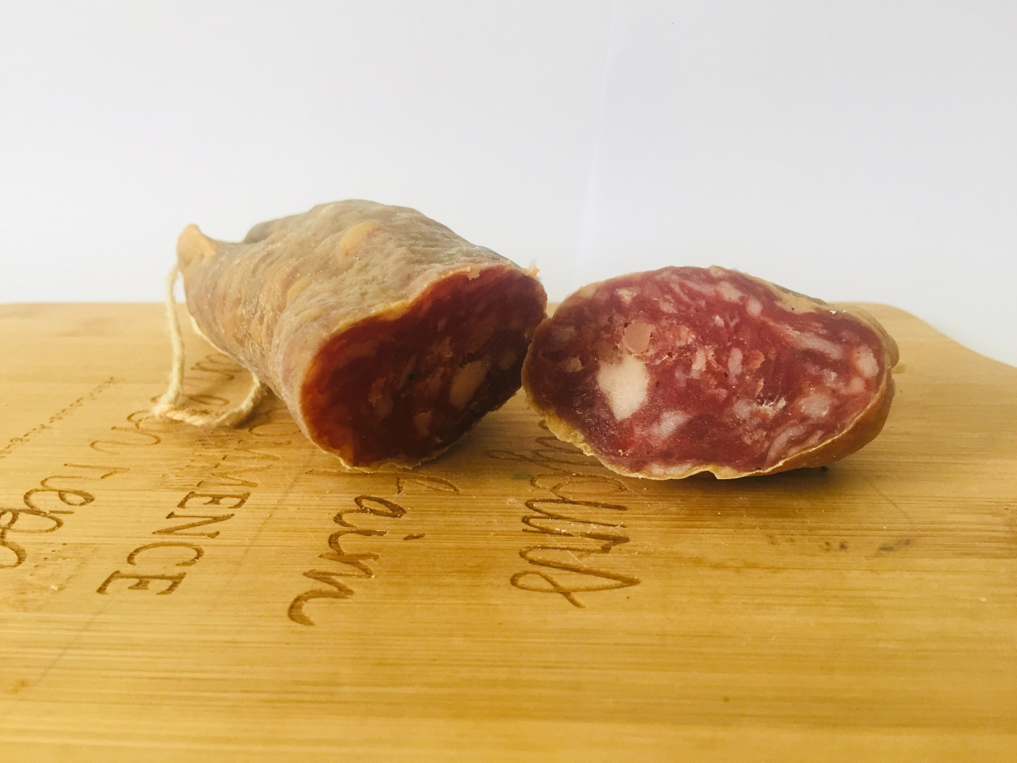 Saucisson artisanal de porc du pays basque au fromage de brebis AOP ...