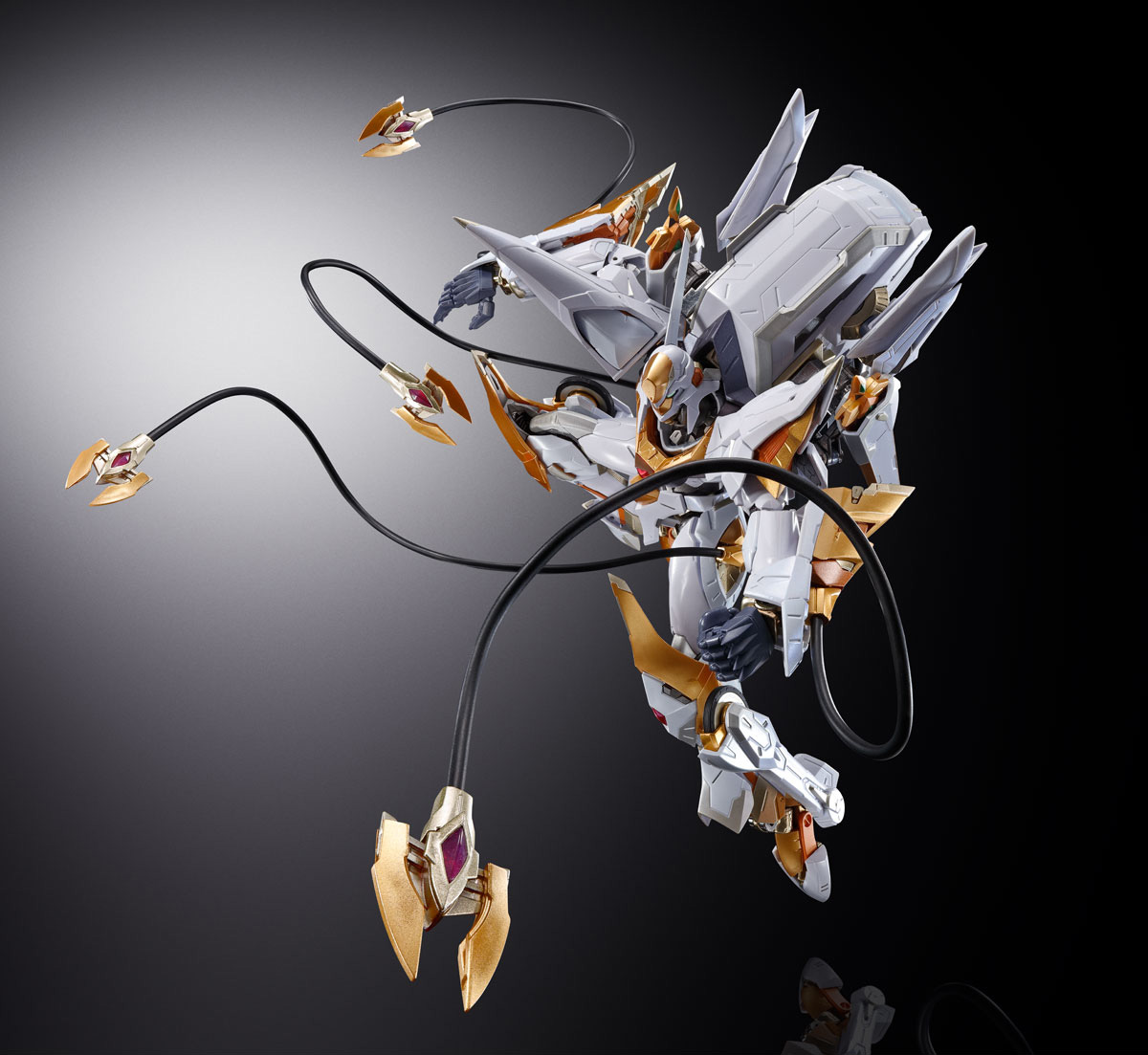 BANDAI Metal Build Lancelot Albion - Mecha & Robot [KITS]/Code Geass ...