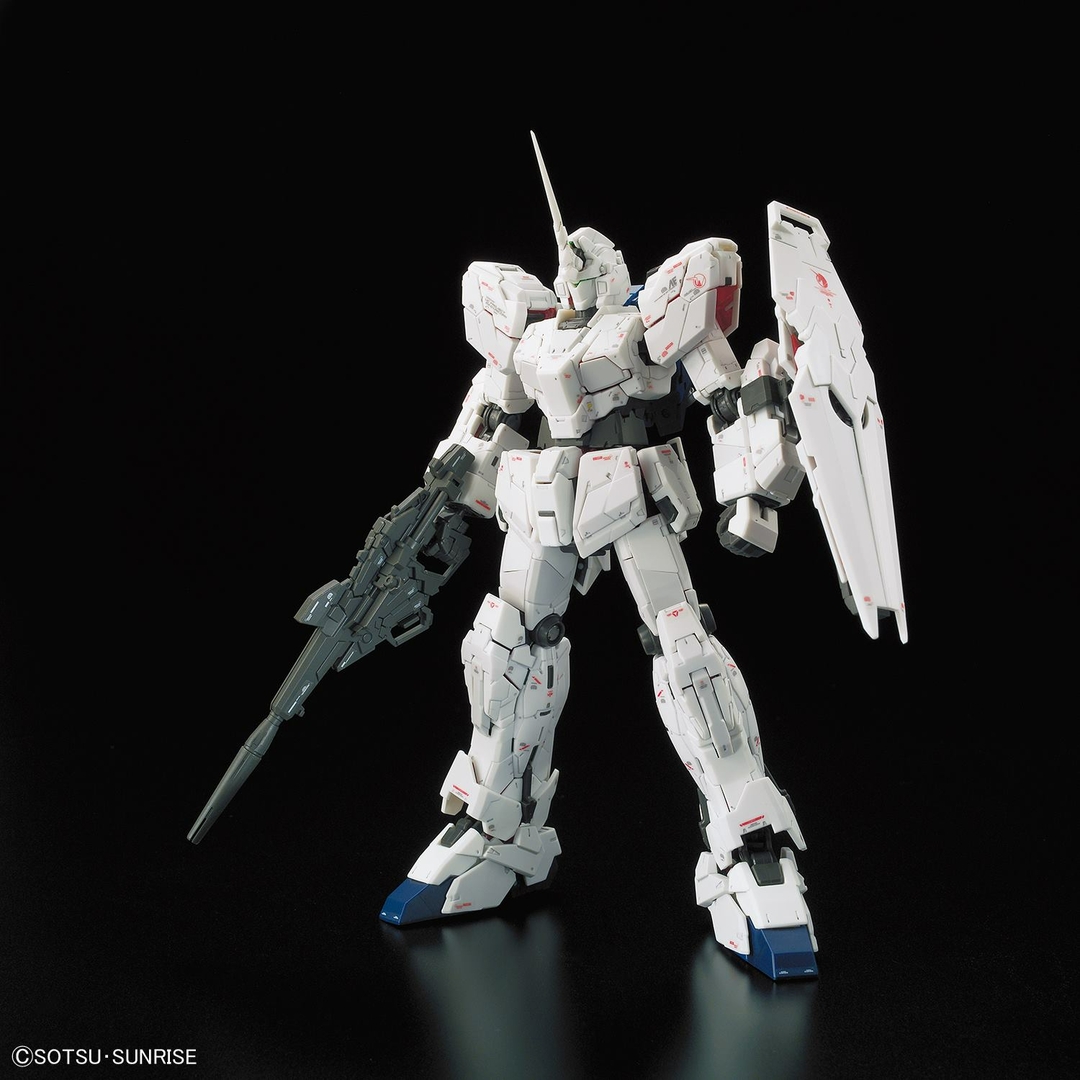 BANDAI GUNPLA RG 1/144 Unicorn Gundam Full Psycho-Frame Prototype ...