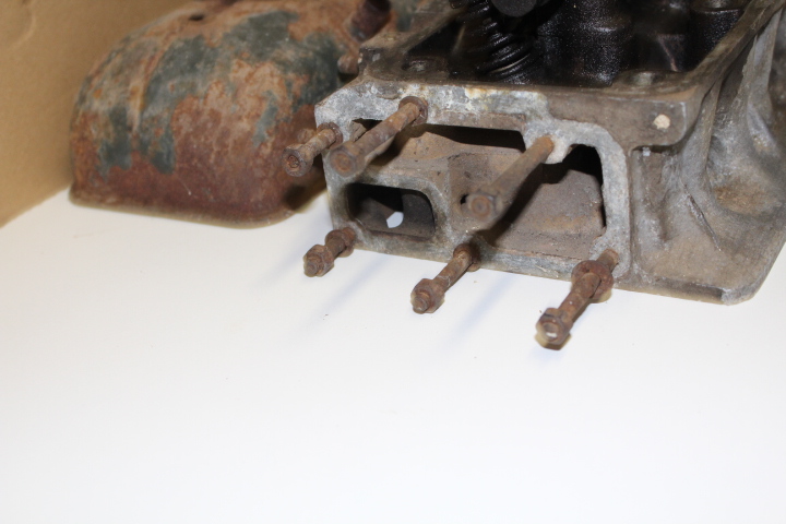 culasse, carter, rampe culbuteurs 2562599, moteur 689.02 RENAULT ...