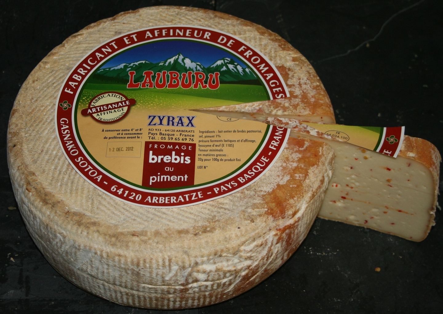 Tomme de brebis au piment Fromage du Pays Basque - LAUBURU-ZYRAX