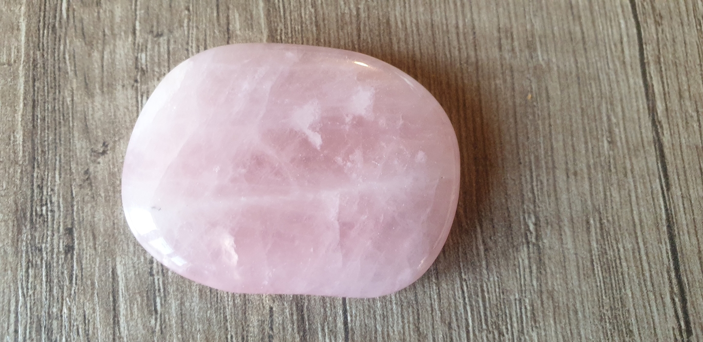 Pierre plate en Quartz Rose - Bijoux et accessoires/Pierres de soin ...