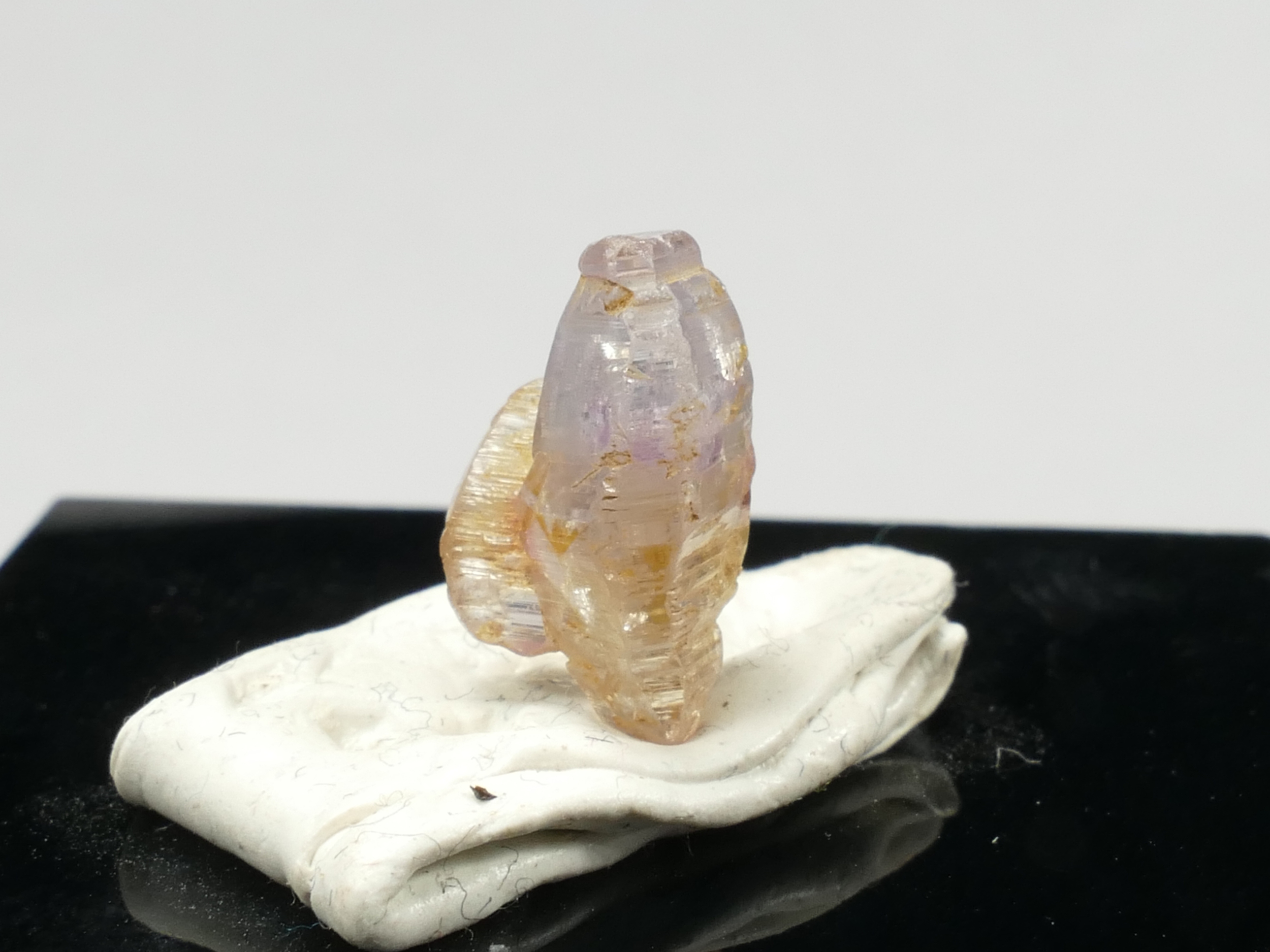 Boutique de Saphirs bruts et pierres précieuses - Gemmes Aventures