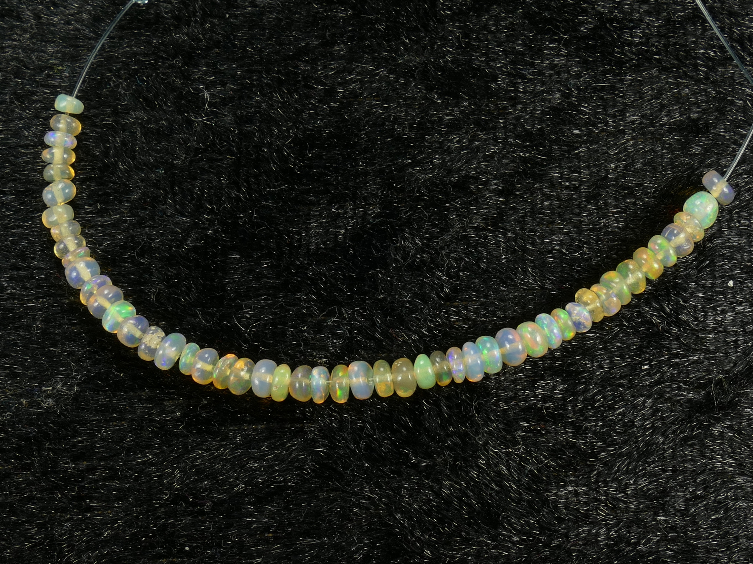 Boutique d'Opale naturelle en perle - Gemmes Aventures