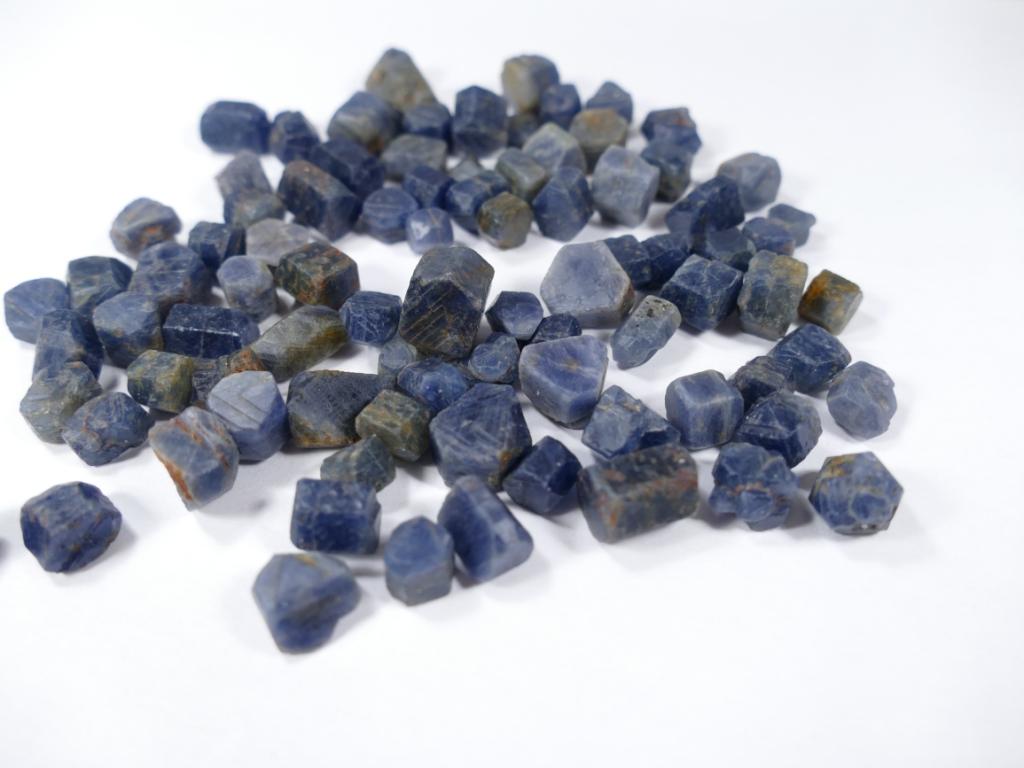 Gemmes Aventures perles pierre précieuse et fine naturelle