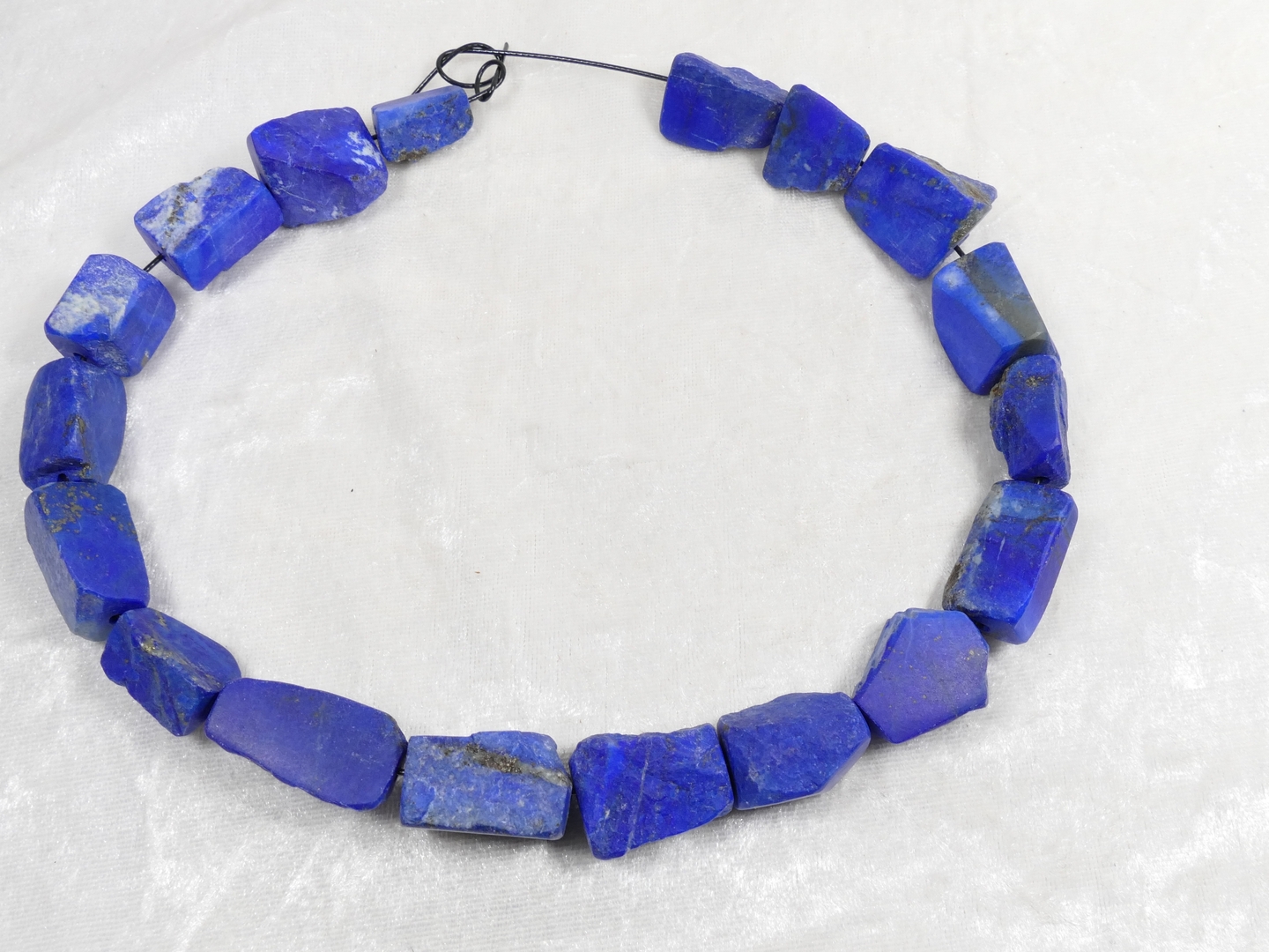 Perles Lapis lazulinaturel en pépite brute/polie Gemmes Aventures