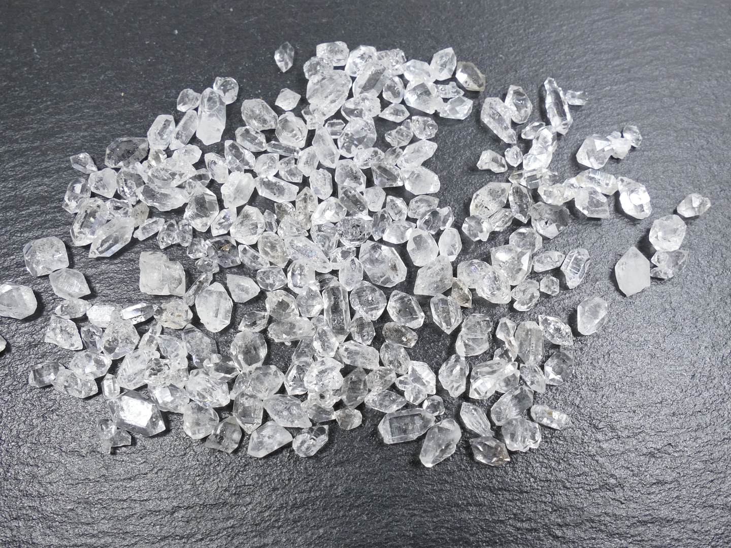 Cristal de roche naturel brute Quartz pointe Gemmes Aventures