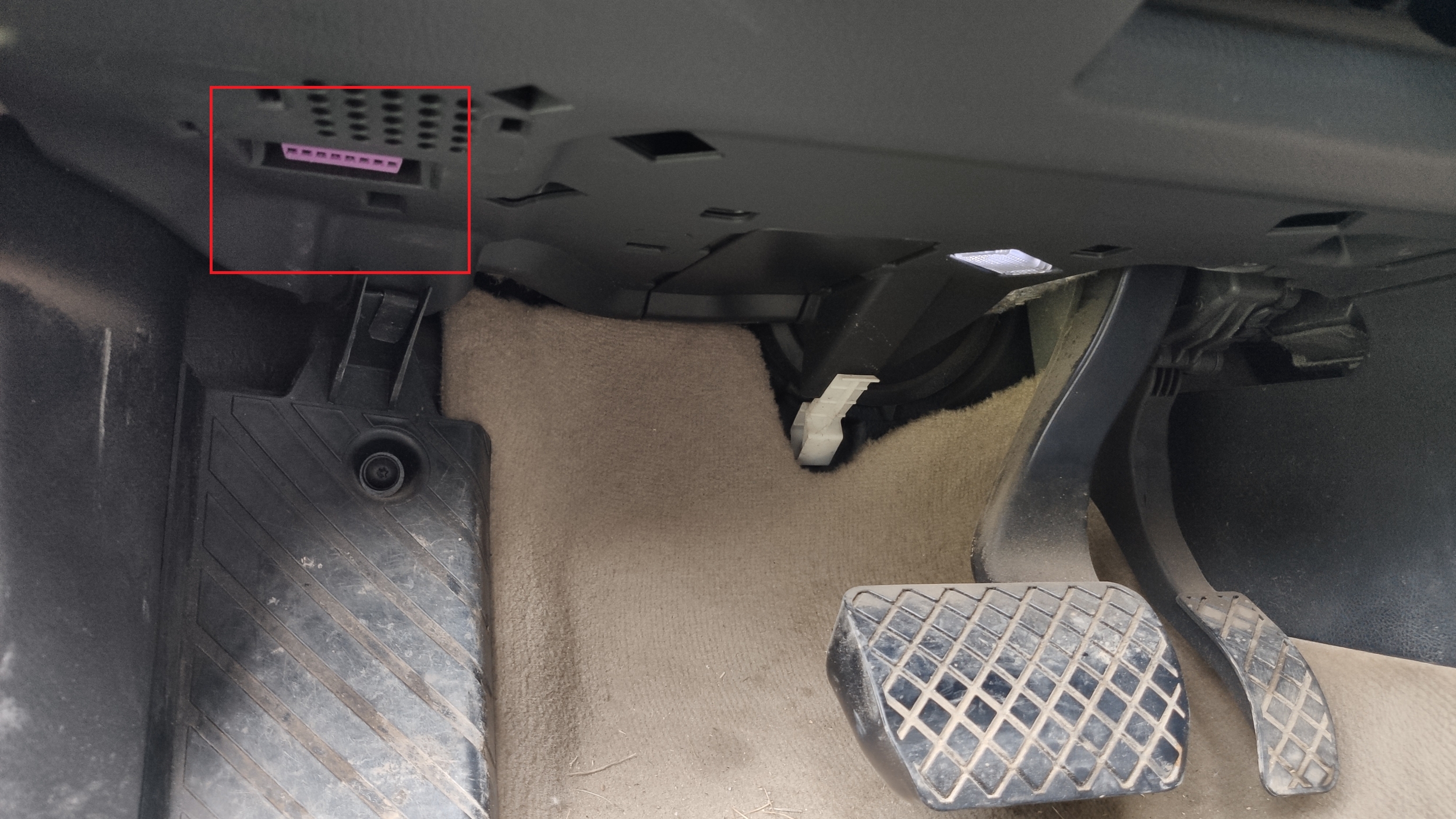 Trouver la prise OBD2 sur véhicule Audi A6 Allroad 3.0 Tdi
