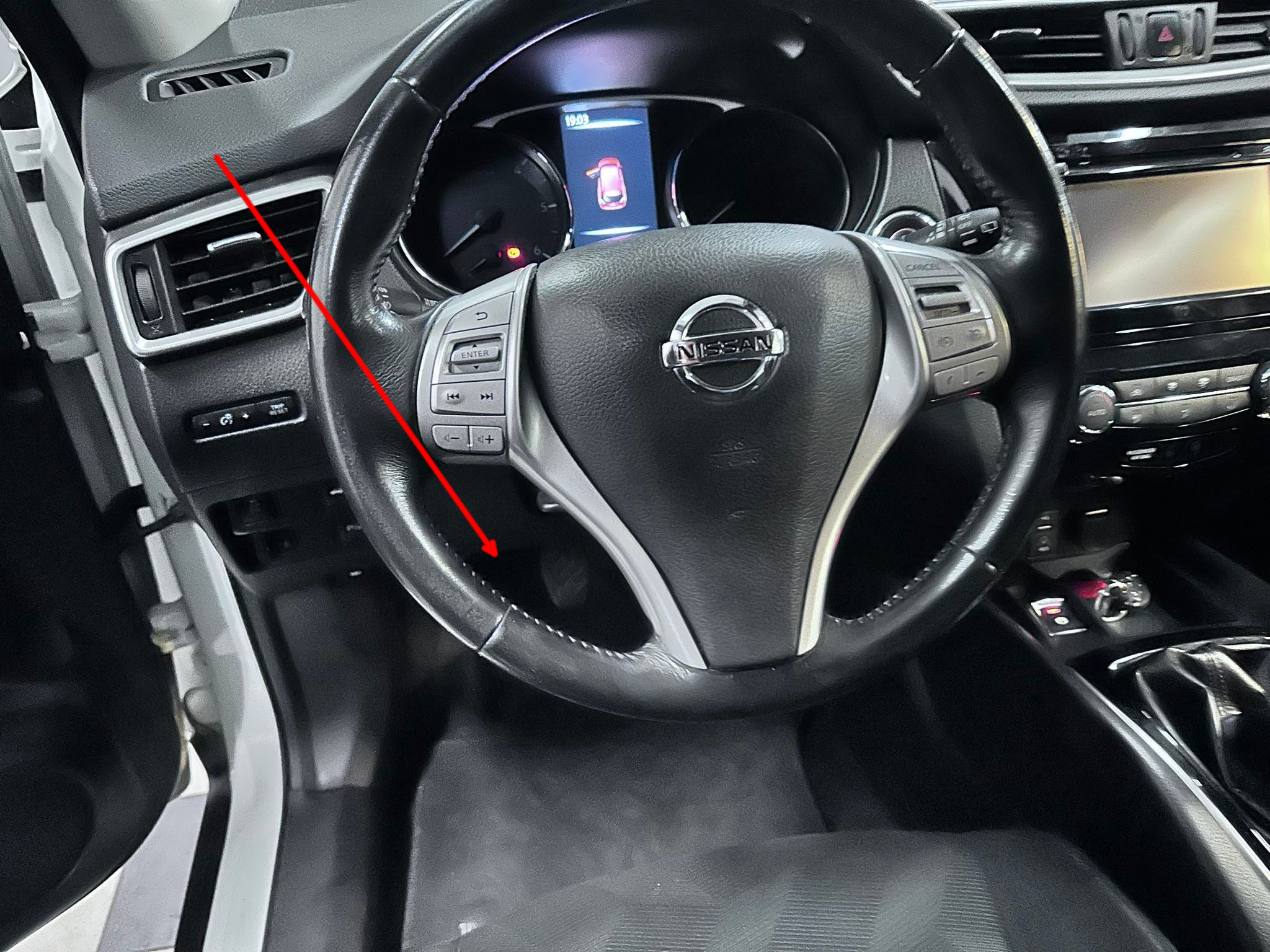 Comment trouver la prise OBD2 sur votre Nissan Xtrail