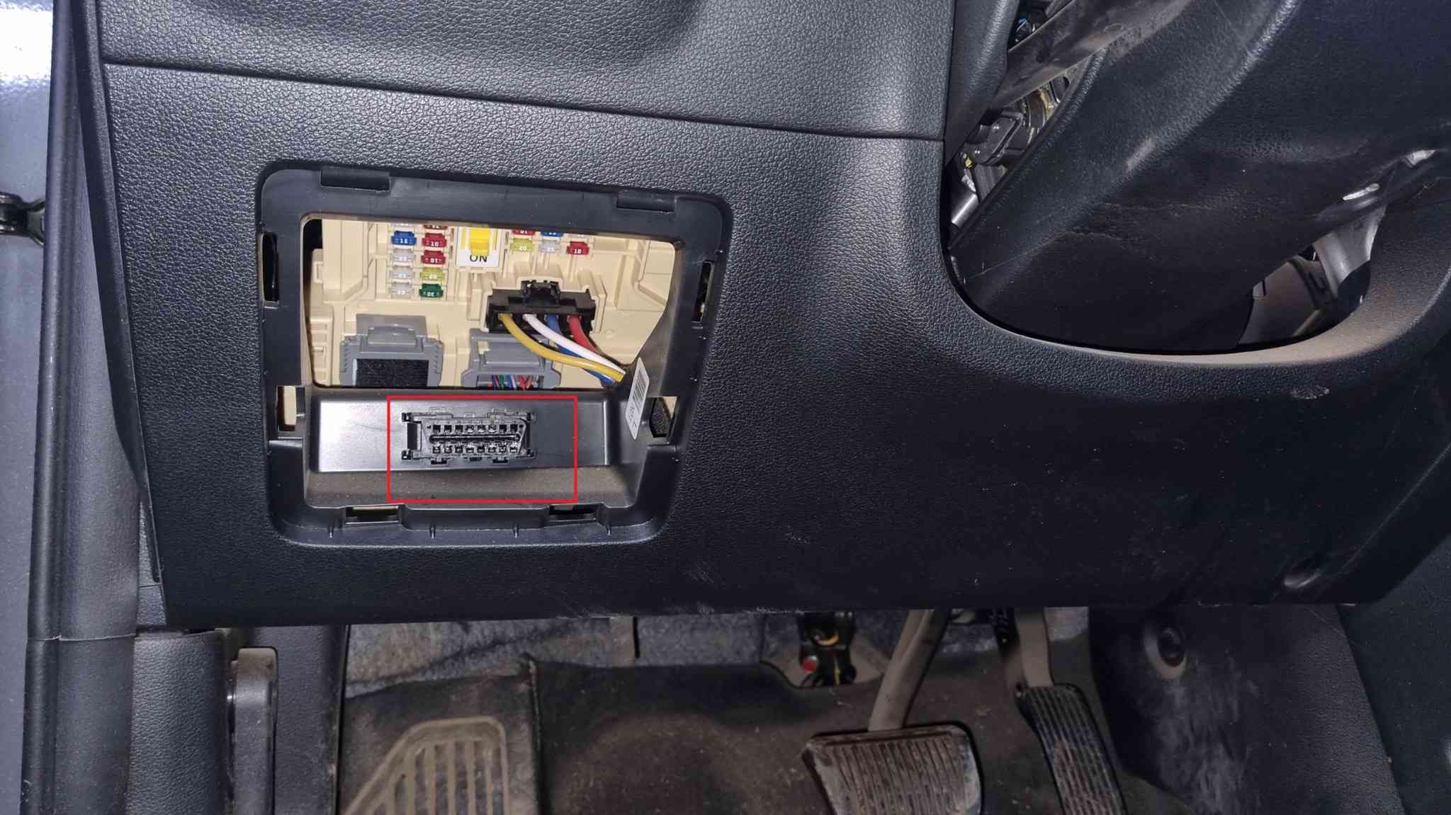 Comment trouver la prise OBD2 sur votre Hyundai Kona