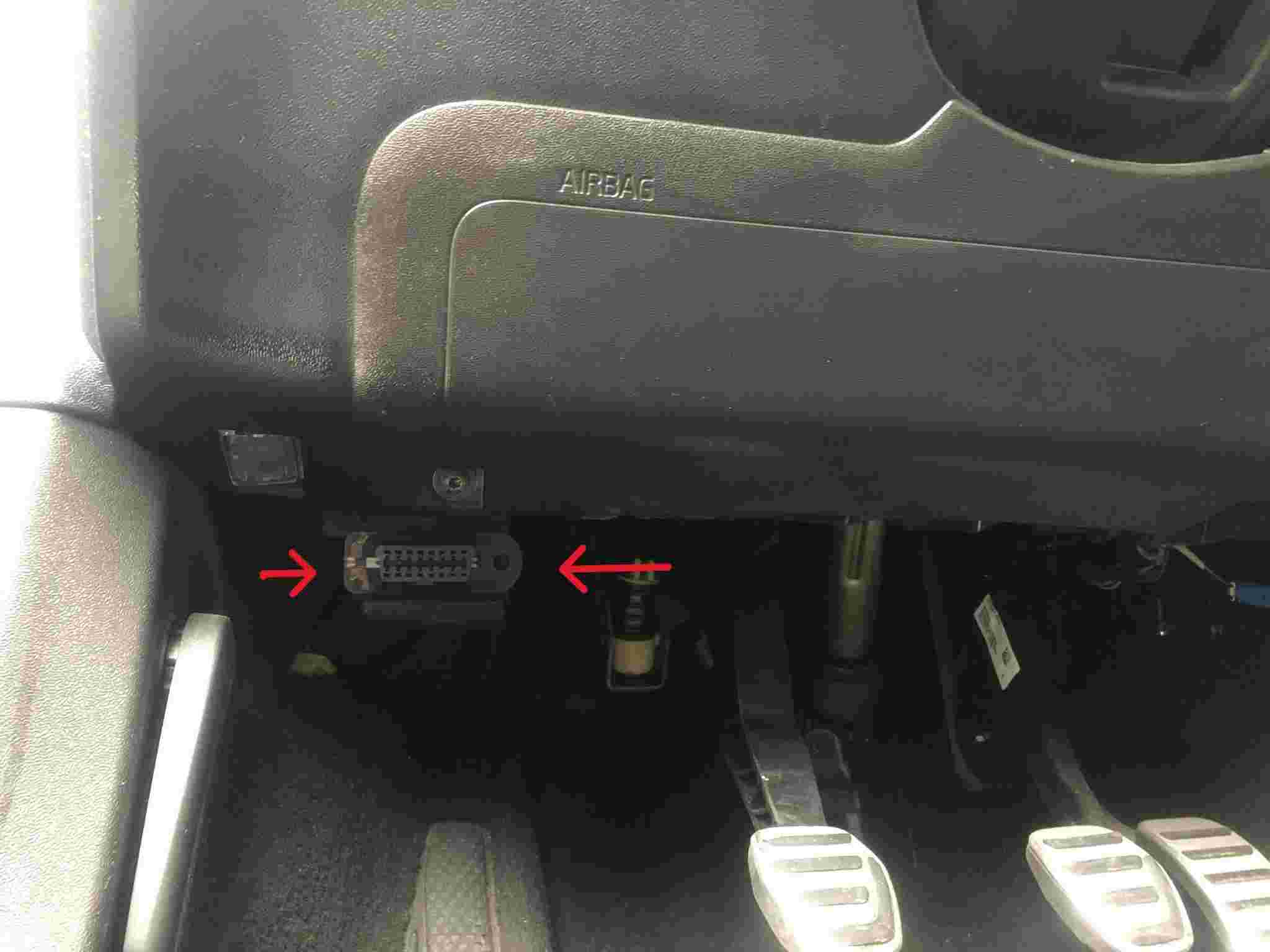 Comment trouver la prise OBD2 sur votre Volvo V40 D3