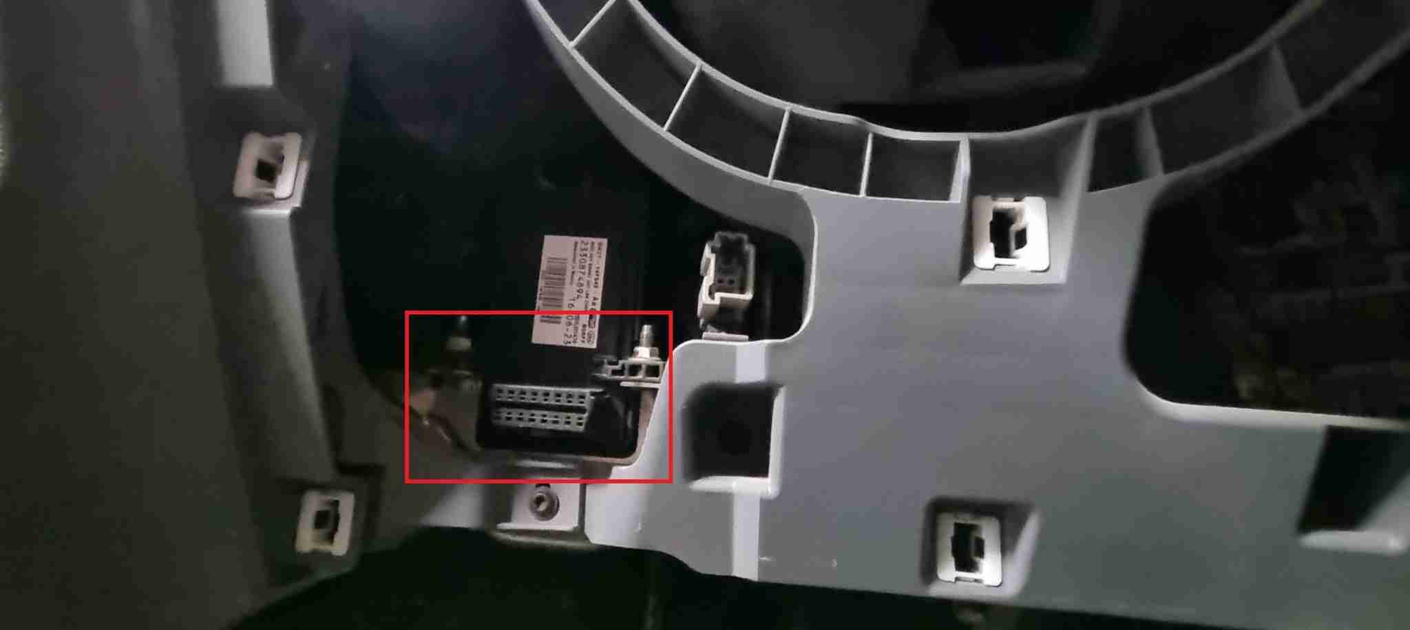 Comment trouver la prise OBD2 sur votre Ford Transit