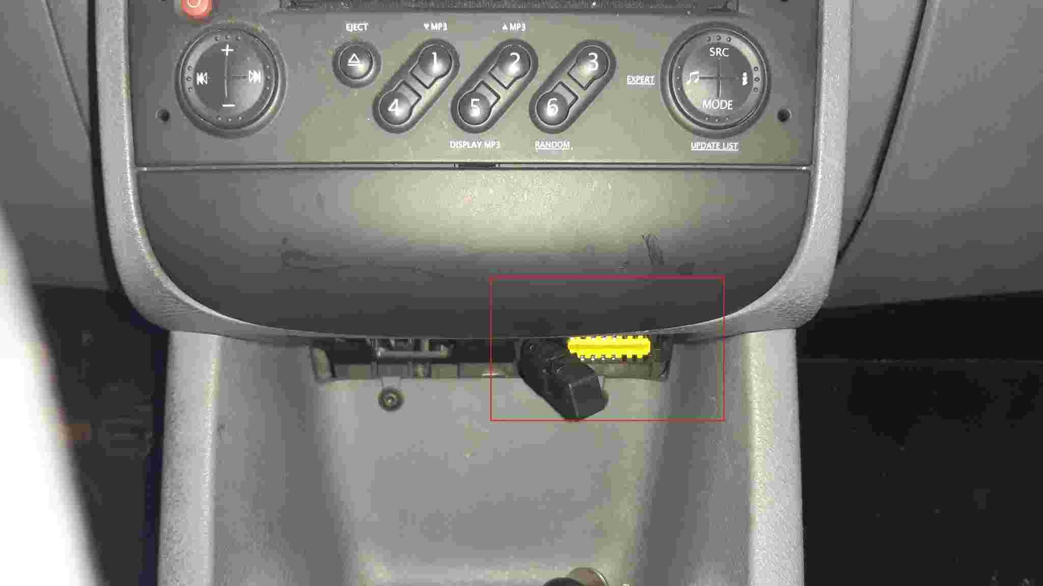 Comment trouver la prise OBD2 sur votre Renault Modus