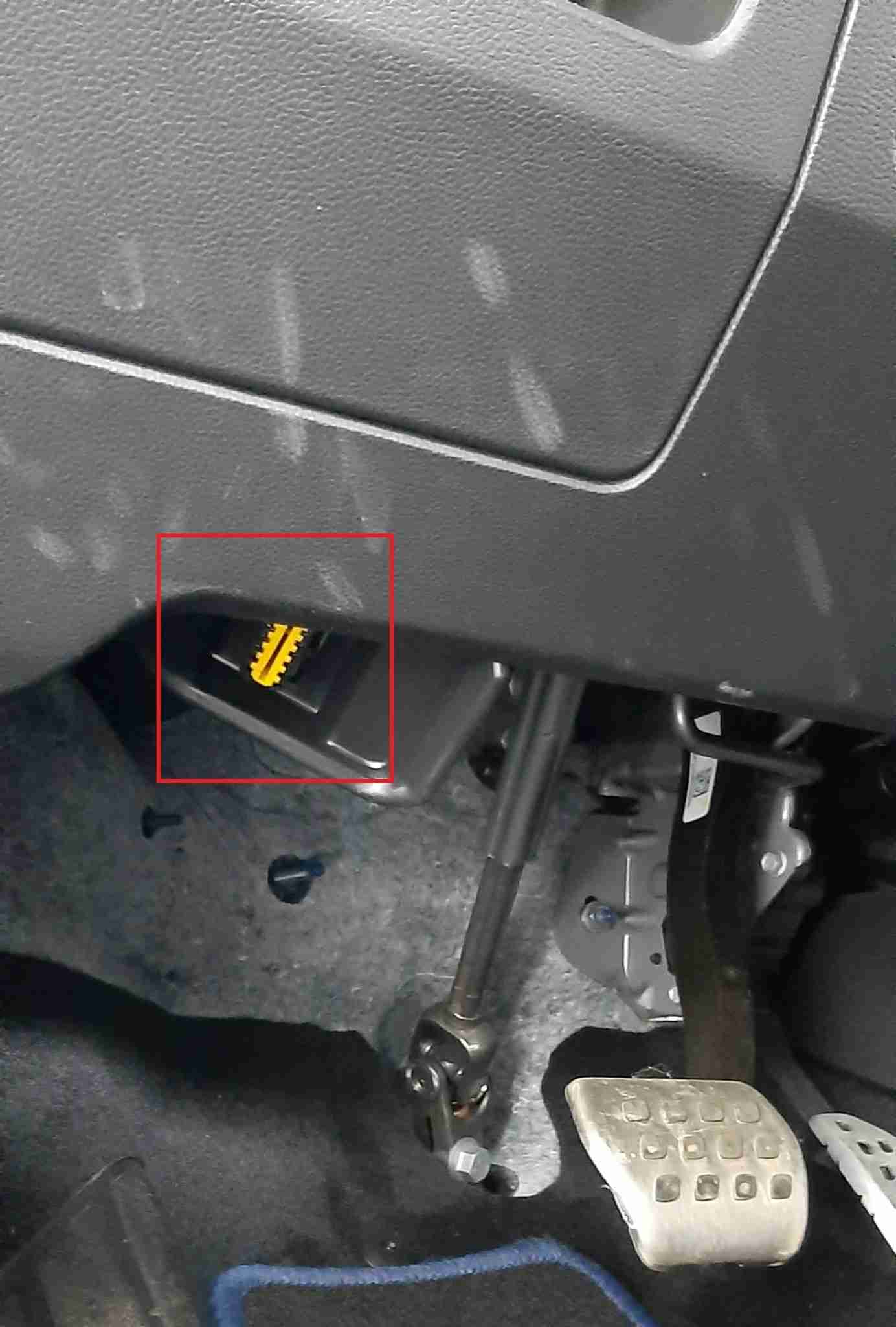 Trouver la prise OBD2 sur votre Renault Austral