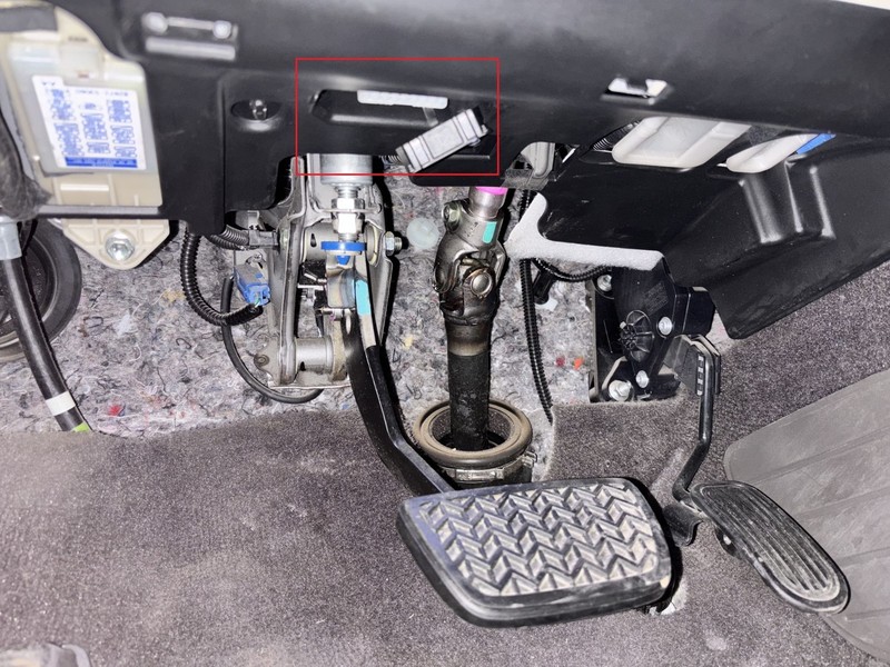 Comment trouver la prise OBD2 sur votre Lexus IS 250