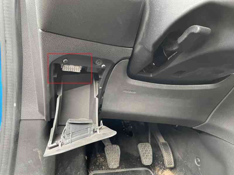 Comment trouver la prise OBD2 sur votre Ford Fiesta 5?