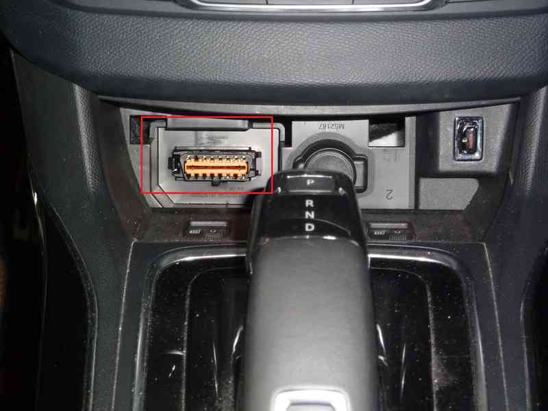 Trouver la prise de diagnostic OBD2 sur Peugeot 308 SW Ph2
