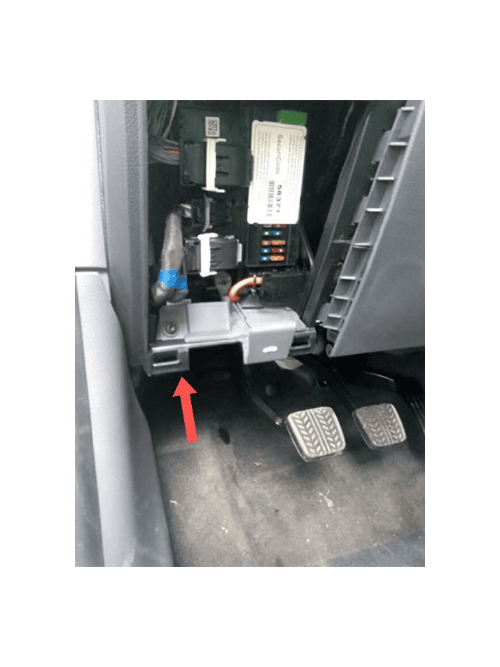 Où est la prise OBD de diagnostic sur Ford Ranger T6