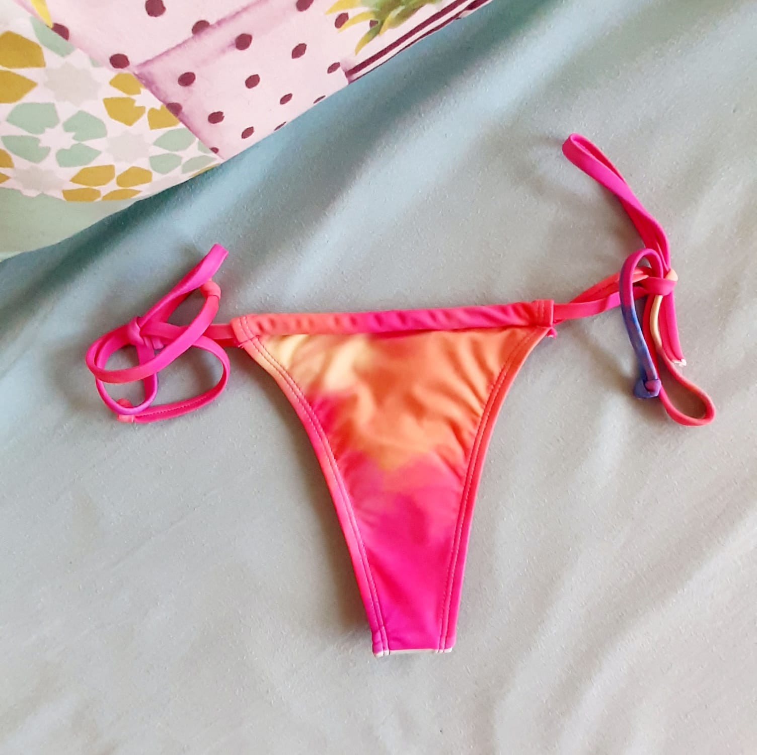 String/Brésilien/Tanga - La Réunion des Bikinis